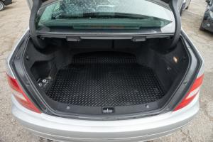 Pelēks Mercedes-Benz C 180 2011 Rīga, ar dzinēja tilpumu 1.80 L un nobraukumu 194 tūkst. km par 7700 €, foto 48 vietnē AUTOMOTO.COM.LV