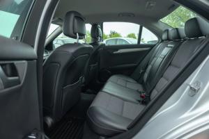 Pelēks Mercedes-Benz C 180 2011 Rīga, ar dzinēja tilpumu 1.80 L un nobraukumu 194 tūkst. km par 7700 €, foto 50 vietnē AUTOMOTO.COM.LV