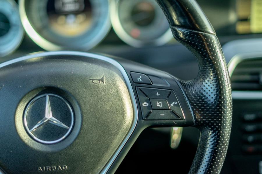 Pelēks Mercedes-Benz C 180 2011 Rīga, ar dzinēja tilpumu 1.80 L un nobraukumu 194 tūkst. km par 7700 €, foto 55 vietnē AUTOMOTO.COM.LV