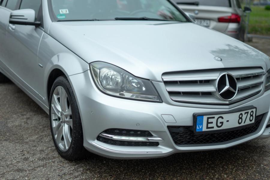Pelēks Mercedes-Benz C 180 2011 Rīga, ar dzinēja tilpumu 1.80 L un nobraukumu 194 tūkst. km par 7700 €, foto 64 vietnē AUTOMOTO.COM.LV