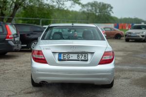 Pelēks Mercedes-Benz C 180 2011 Rīga, ar dzinēja tilpumu 1.80 L un nobraukumu 194 tūkst. km par 7700 €, foto 72 vietnē AUTOMOTO.COM.LV