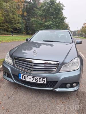 Grey Mercedes-Benz C 180 2011 in Riga, with an engine capacity of 1.80 L and mileage of 211 thousand km for 5700 €, photo  on AUTOMOTO.COM.LV