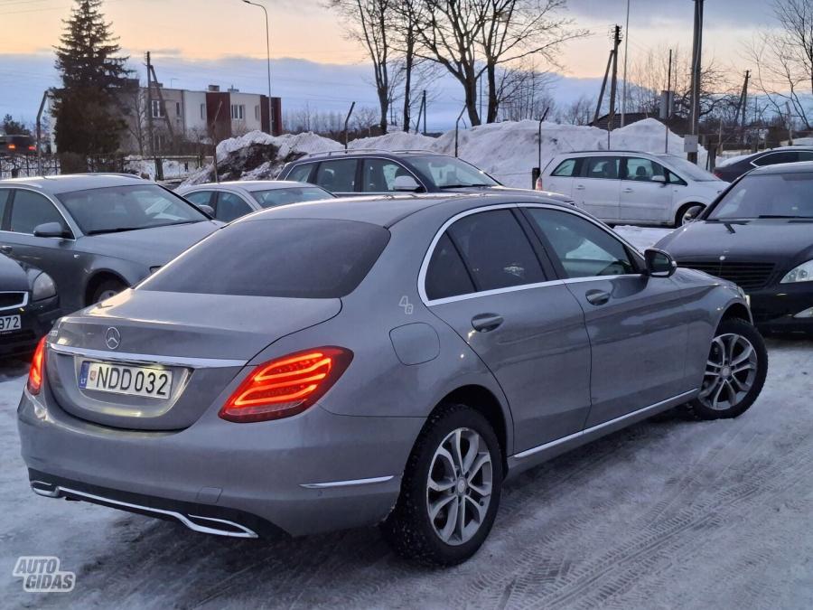 Grey Mercedes-Benz C 180 2014 in Silute, with an engine capacity of 1.60 L and mileage of 225 thousand km for 9700 €, photo 6 on AUTOMOTO.COM.LV