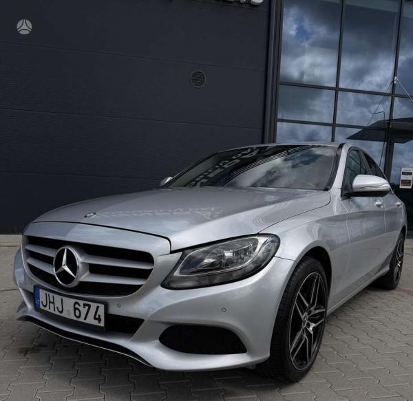 Grey Mercedes-Benz C 180 2015 in Siauliai, with an engine capacity of 1.60 L and mileage of 220 thousand km for 10999 €, photo 1 on AUTOMOTO.COM.LV