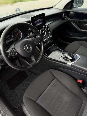 Grey Mercedes-Benz C 180 2015 in Siauliai, with an engine capacity of 1.60 L and mileage of 220 thousand km for 10999 €, photo 12 on AUTOMOTO.COM.LV