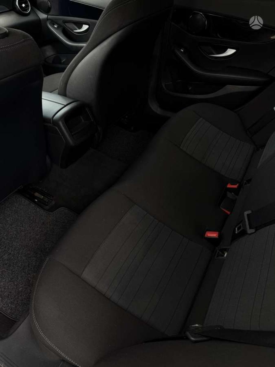 Grey Mercedes-Benz C 180 2015 in Siauliai, with an engine capacity of 1.60 L and mileage of 220 thousand km for 10999 €, photo 14 on AUTOMOTO.COM.LV