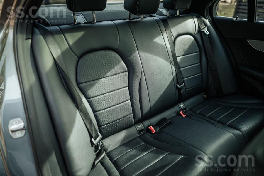 Pelēks Mercedes-Benz C 180 2016 Liepāja, ar dzinēja tilpumu 1.60 L un nobraukumu 119 tūkst. km par 29500 €, foto 19 vietnē AUTOMOTO.COM.LV