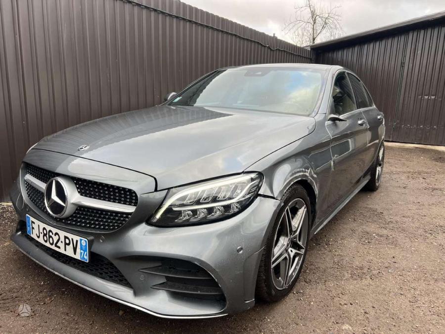 Grey Mercedes-Benz C 180 2019 in Kaunas, with an engine capacity of 1.60 L and mileage of 159 thousand km for 10200 €, photo 1 on AUTOMOTO.COM.LV