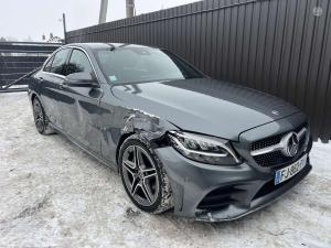 Pelēks Mercedes-Benz C 180 2019 Kauņa, ar dzinēja tilpumu 1.60 L un nobraukumu 159 tūkst. km par 10400 €, foto 3 vietnē AUTOMOTO.COM.LV