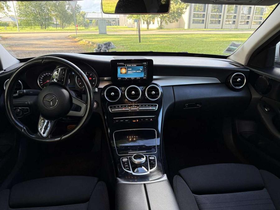 Grey Mercedes-Benz C 180 2019 in Taurage, with an engine capacity of 1.60 L and mileage of 270 thousand km for 9800 €, photo 14 on AUTOMOTO.COM.LV