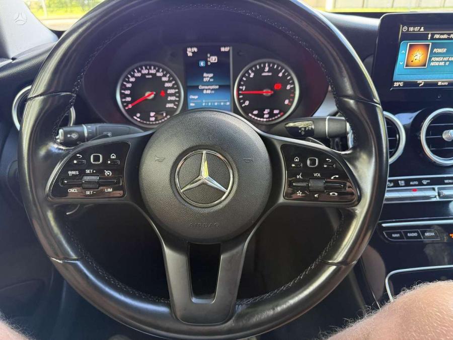 Grey Mercedes-Benz C 180 2019 in Taurage, with an engine capacity of 1.60 L and mileage of 270 thousand km for 9800 €, photo 15 on AUTOMOTO.COM.LV