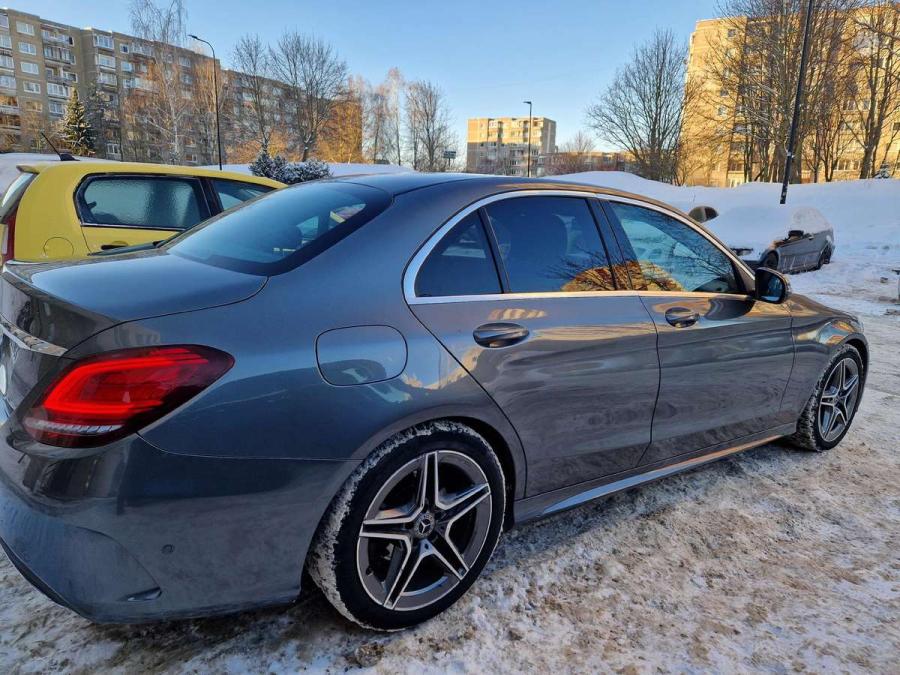 Grey Mercedes-Benz C 180 2020 in Vilnius, with an engine capacity of 1.80 L and mileage of 150 thousand km for 18750 €, photo 6 on AUTOMOTO.COM.LV