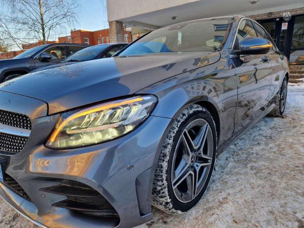 Pelēks Mercedes-Benz C 180 2020 Viļņa, ar dzinēja tilpumu 1.80 L un nobraukumu 150 tūkst. km par 18750 €, foto 8 vietnē AUTOMOTO.COM.LV