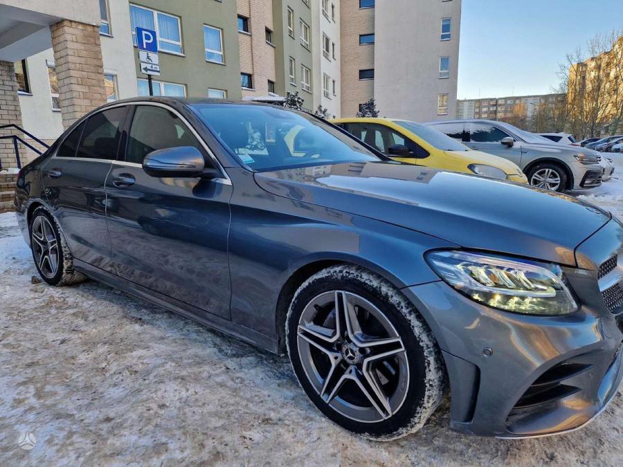 Grey Mercedes-Benz C 180 2020 in Vilnius, with an engine capacity of 1.80 L and mileage of 150 thousand km for 18750 €, photo 13 on AUTOMOTO.COM.LV