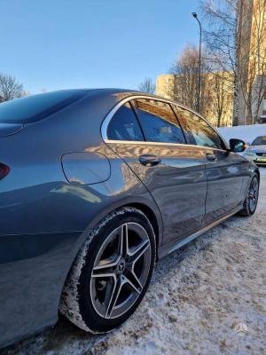 Grey Mercedes-Benz C 180 2020 in Vilnius, with an engine capacity of 1.80 L and mileage of 150 thousand km for 18750 €, photo 17 on AUTOMOTO.COM.LV