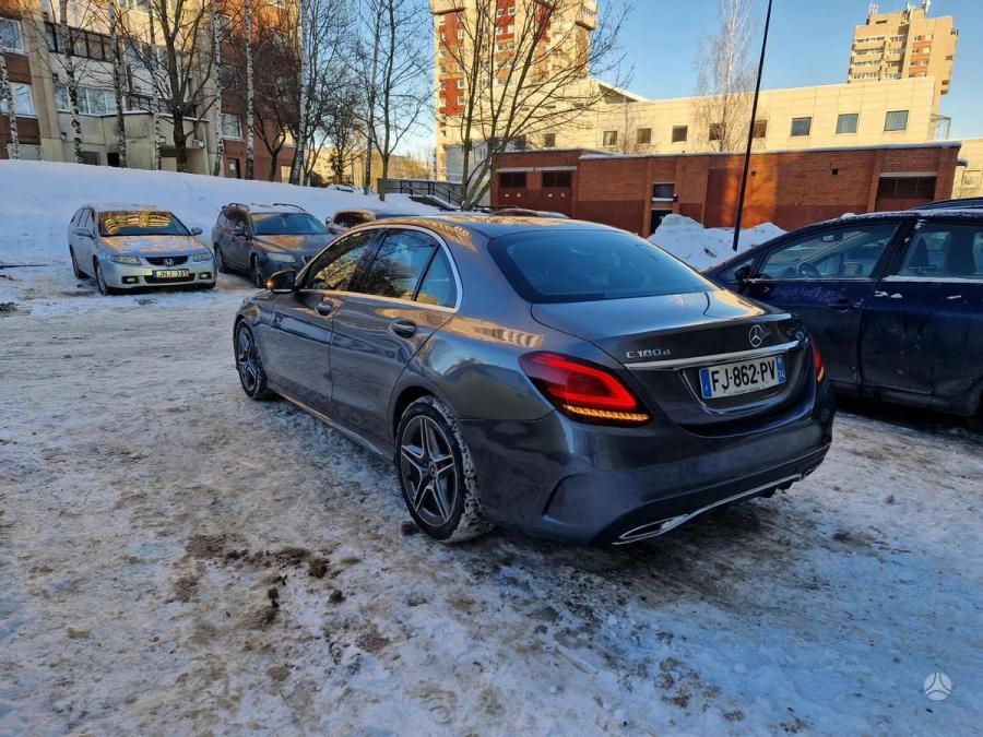 Grey Mercedes-Benz C 180 2020 in Vilnius, with an engine capacity of 1.80 L and mileage of 150 thousand km for 18750 €, photo 20 on AUTOMOTO.COM.LV
