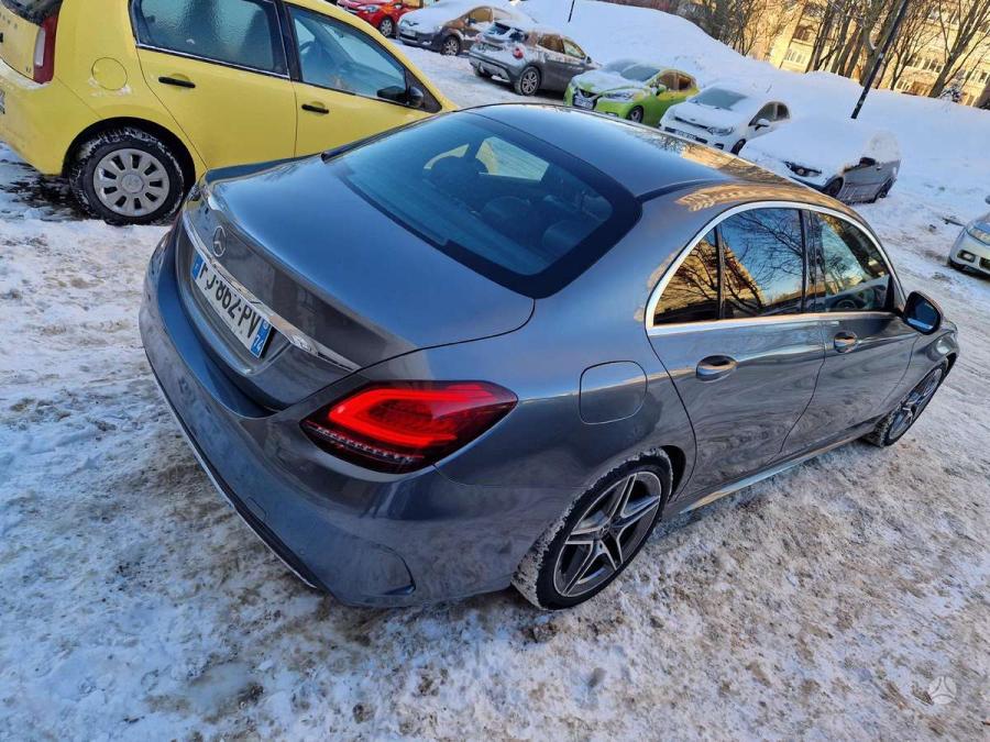 Grey Mercedes-Benz C 180 2020 in Vilnius, with an engine capacity of 1.80 L and mileage of 150 thousand km for 18750 €, photo 22 on AUTOMOTO.COM.LV