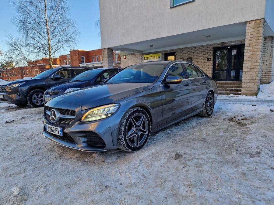 Grey Mercedes-Benz C 180 2020 in Vilnius, with an engine capacity of 1.80 L and mileage of 150 thousand km for 18750 €, photo 24 on AUTOMOTO.COM.LV