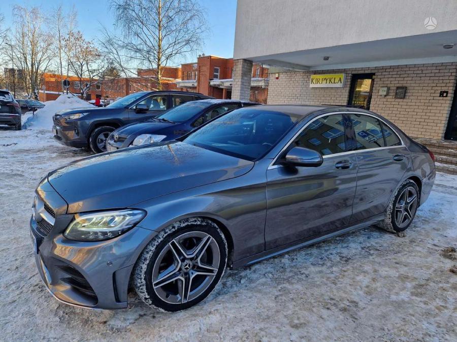 Grey Mercedes-Benz C 180 2020 in Vilnius, with an engine capacity of 1.80 L and mileage of 150 thousand km for 18750 €, photo 29 on AUTOMOTO.COM.LV