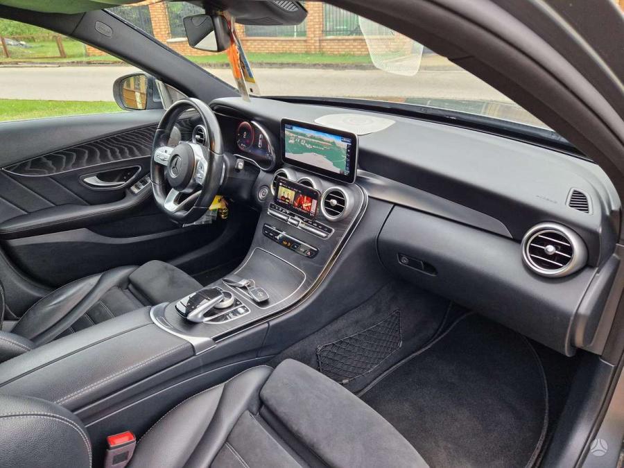 Grey Mercedes-Benz C 180 2020 in Vilnius, with an engine capacity of 1.80 L and mileage of 160 thousand km for 17700 €, photo 22 on AUTOMOTO.COM.LV