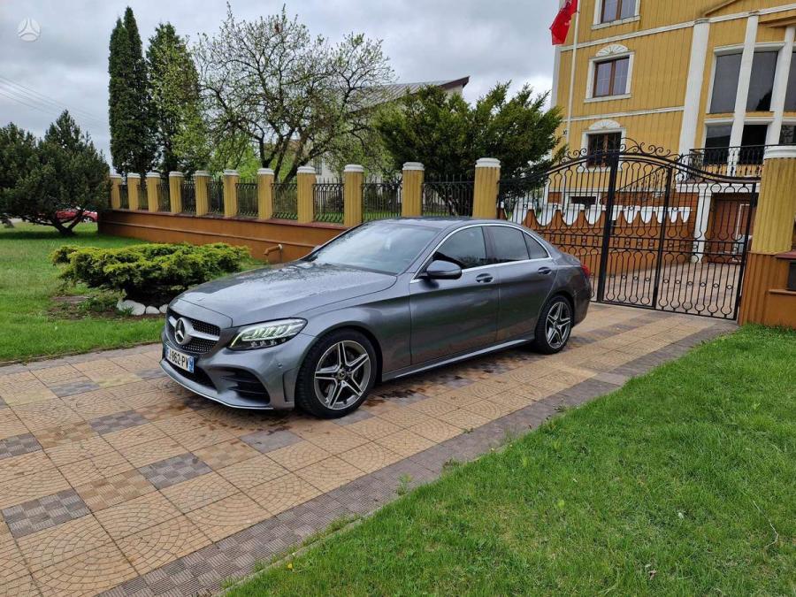 Grey Mercedes-Benz C 180 2020 in Vilnius, with an engine capacity of 1.80 L and mileage of 160 thousand km for 17700 €, photo 23 on AUTOMOTO.COM.LV
