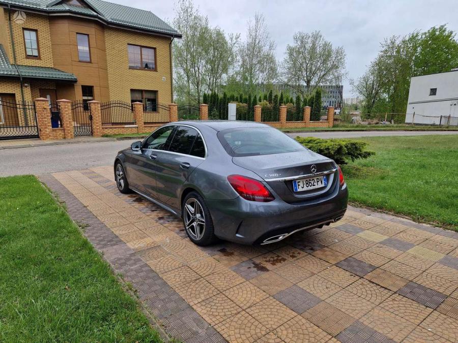Grey Mercedes-Benz C 180 2020 in Vilnius, with an engine capacity of 1.80 L and mileage of 160 thousand km for 17700 €, photo 26 on AUTOMOTO.COM.LV