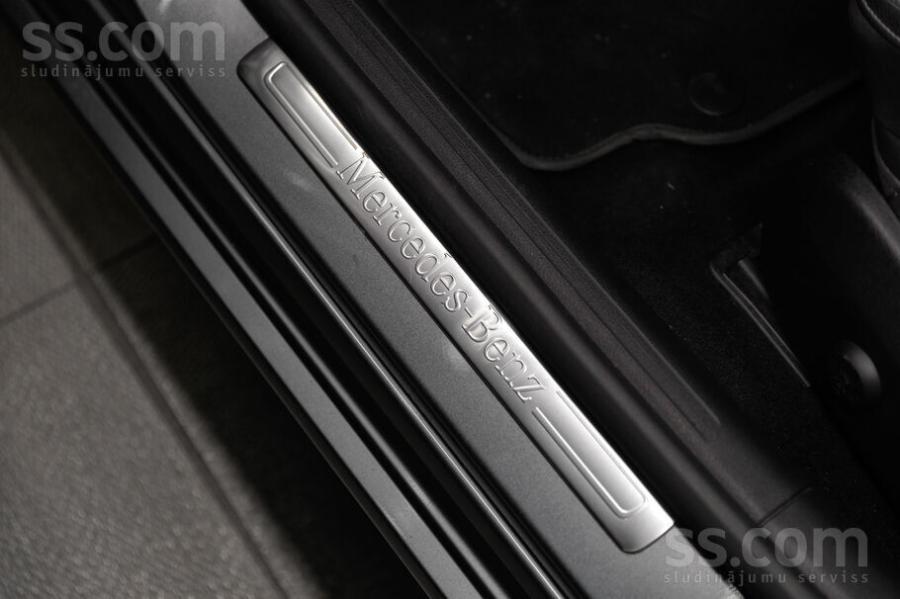 Pelēks Mercedes-Benz C 180 2022 Rīga, ar dzinēja tilpumu 1.50 L un nobraukumu 38 tūkst. km par 29900 €, foto 14 vietnē AUTOMOTO.COM.LV