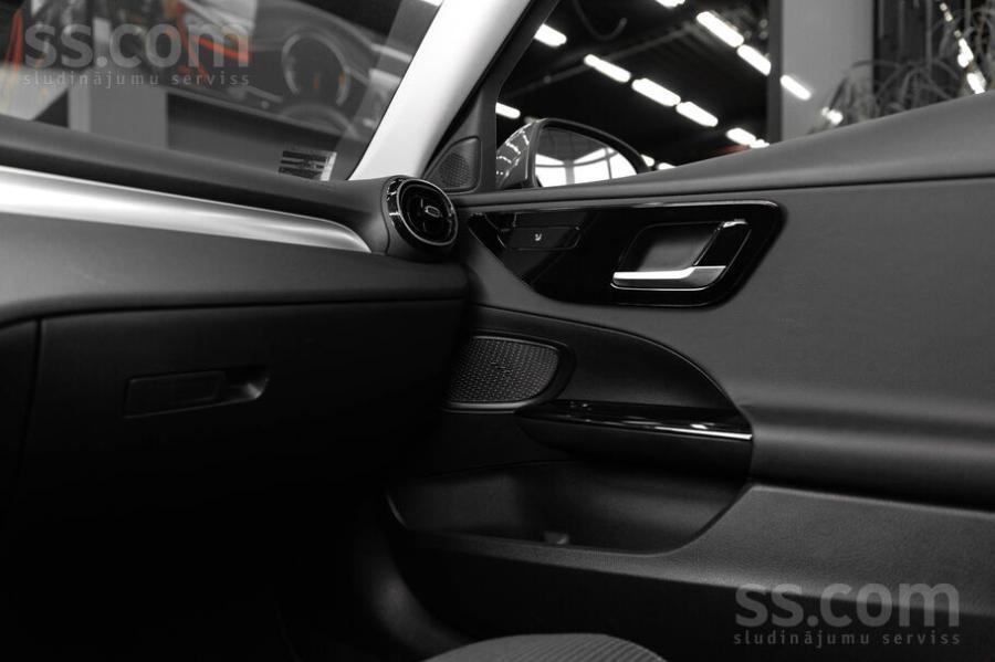 Pelēks Mercedes-Benz C 180 2022 Rīga, ar dzinēja tilpumu 1.50 L un nobraukumu 38 tūkst. km par 29900 €, foto 22 vietnē AUTOMOTO.COM.LV