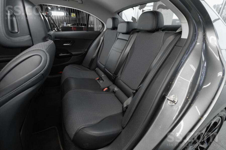 Pelēks Mercedes-Benz C 180 2022 Rīga, ar dzinēja tilpumu 1.50 L un nobraukumu 38 tūkst. km par 29900 €, foto 25 vietnē AUTOMOTO.COM.LV
