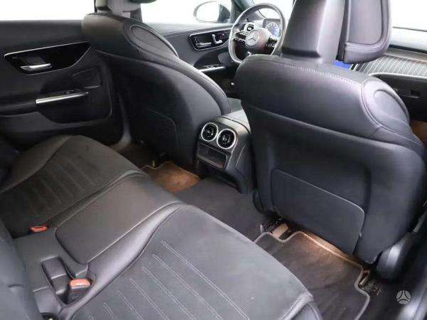 Grey Mercedes-Benz C 180 2022 in Vilnius, with an engine capacity of 0.00 L and mileage of 53 thousand km for 33900 €, photo 10 on AUTOMOTO.COM.LV