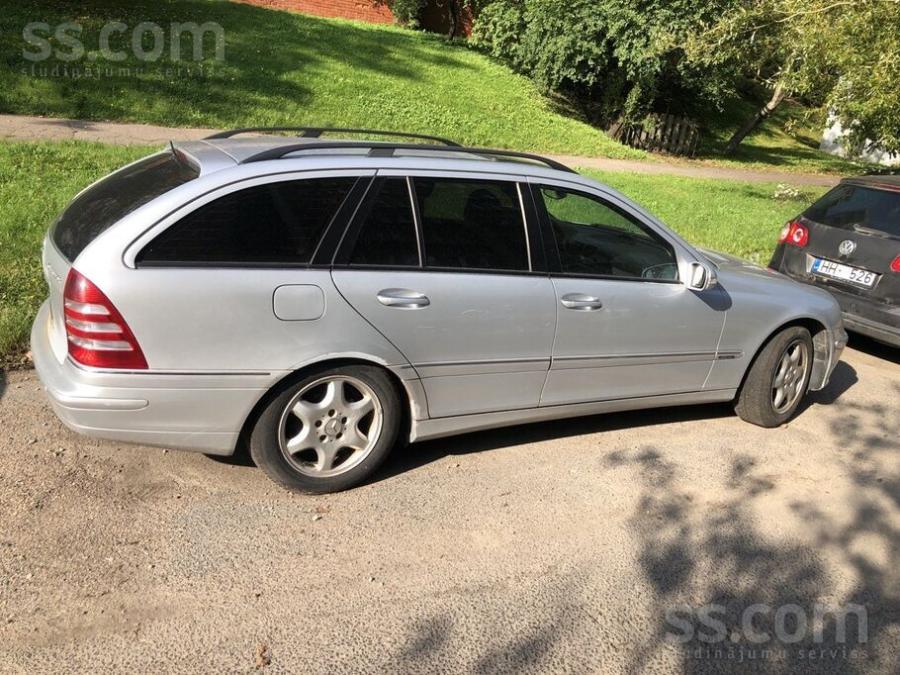 Grey Mercedes-Benz C 180 2005 in Riga, with an engine capacity of 1.80 L and mileage of 360 thousand km for 2500 €, photo 12 on AUTOMOTO.COM.LV