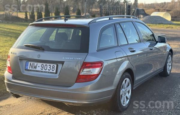 Grey Mercedes-Benz C 180 2009 in Rezekne, with an engine capacity of 1.60 L and mileage of 250 thousand km for 4800 €, photo 10 on AUTOMOTO.COM.LV
