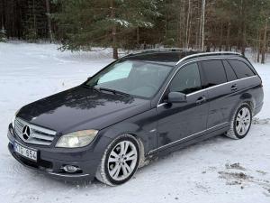 Grey Mercedes-Benz C 180 2010 in Siauliai, with an engine capacity of 1.80 L and mileage of 422 thousand km for 2750 €, photo 2 on AUTOMOTO.COM.LV