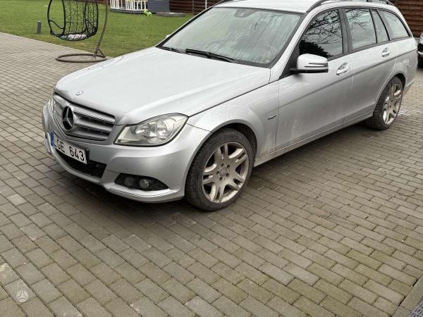 Pelēks Mercedes-Benz C 180 2011 Panevēža, ar dzinēja tilpumu 2.20 L un nobraukumu 322 tūkst. km par 5500 €, foto 1 vietnē AUTOMOTO.COM.LV