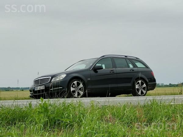 Серый Мерседес Ц 180 2011 в Рига, объемом двигателя 2.20 л и пробегом 370 тыс. км за 4900 €, фото 1 на AUTOMOTO.COM.LV