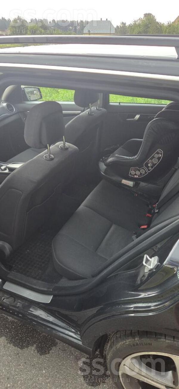 Grey Mercedes-Benz C 180 2011 in Riga, with an engine capacity of 2.20 L and mileage of 374 thousand km for 4900 €, photo 6 on AUTOMOTO.COM.LV