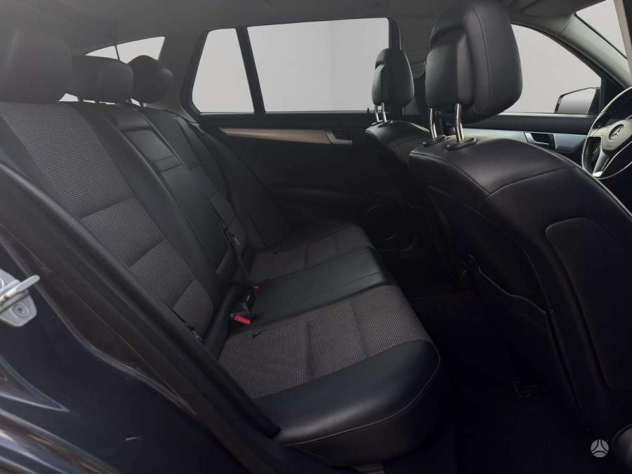 Grey Mercedes-Benz C 180 2011 in Kaunas, with an engine capacity of 1.80 L and mileage of 313 thousand km for 6999 €, photo 10 on AUTOMOTO.COM.LV