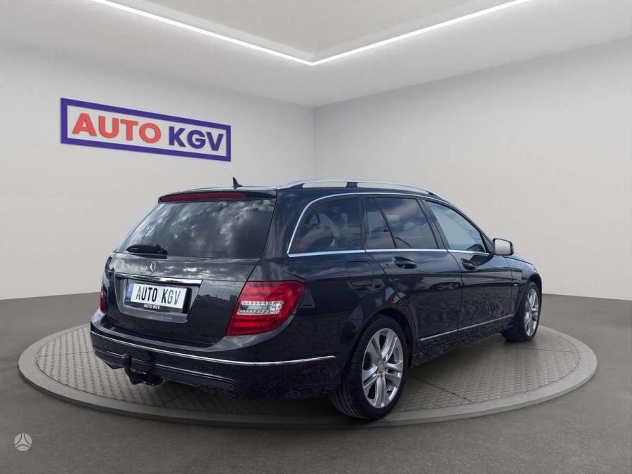 Pelēks Mercedes-Benz C 180 2011 Kauņa, ar dzinēja tilpumu 1.80 L un nobraukumu 313 tūkst. km par 6999 €, foto 6 vietnē AUTOMOTO.COM.LV