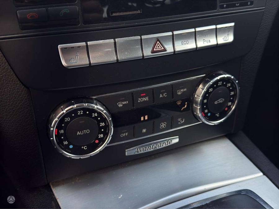 Pelēks Mercedes-Benz C 180 2011 Kauņa, ar dzinēja tilpumu 1.80 L un nobraukumu 313 tūkst. km par 6999 €, foto 17 vietnē AUTOMOTO.COM.LV
