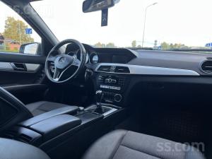 Pelēks Mercedes-Benz C 180 2011 Rēzekne, ar dzinēja tilpumu 2.10 L un nobraukumu 417 tūkst. km par 5500 €, foto 11 vietnē AUTOMOTO.COM.LV