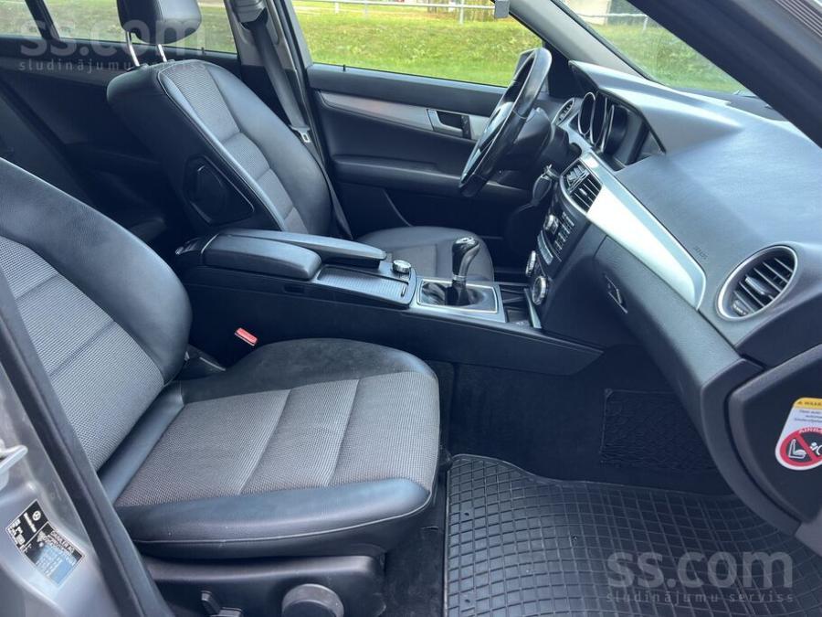 Pelēks Mercedes-Benz C 180 2011 Rēzekne, ar dzinēja tilpumu 2.10 L un nobraukumu 417 tūkst. km par 5500 €, foto 12 vietnē AUTOMOTO.COM.LV