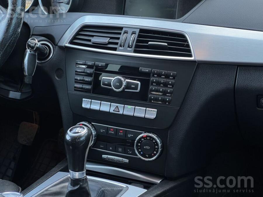 Pelēks Mercedes-Benz C 180 2011 Rēzekne, ar dzinēja tilpumu 2.10 L un nobraukumu 417 tūkst. km par 5500 €, foto 15 vietnē AUTOMOTO.COM.LV
