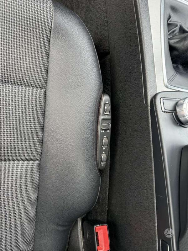 Pelēks Mercedes-Benz C 180 2012 Alīta, ar dzinēja tilpumu 0.00 L un nobraukumu 302 tūkst. km par 4200 €, foto 11 vietnē AUTOMOTO.COM.LV