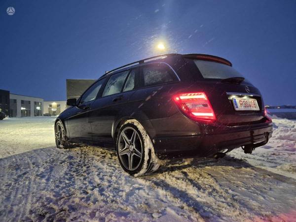 Pelēks Mercedes-Benz C 180 2012 Kauņa, ar dzinēja tilpumu 2.14 L un nobraukumu 273 tūkst. km par 5600 €, foto 7 vietnē AUTOMOTO.COM.LV