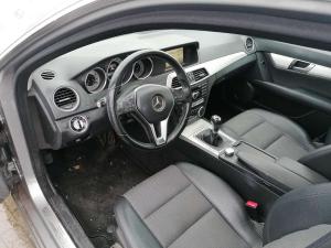 Pelēks Mercedes-Benz C 180 2013 Marijampole, ar dzinēja tilpumu 1.60 L un nobraukumu 179 tūkst. km par 3950 €, foto 10 vietnē AUTOMOTO.COM.LV