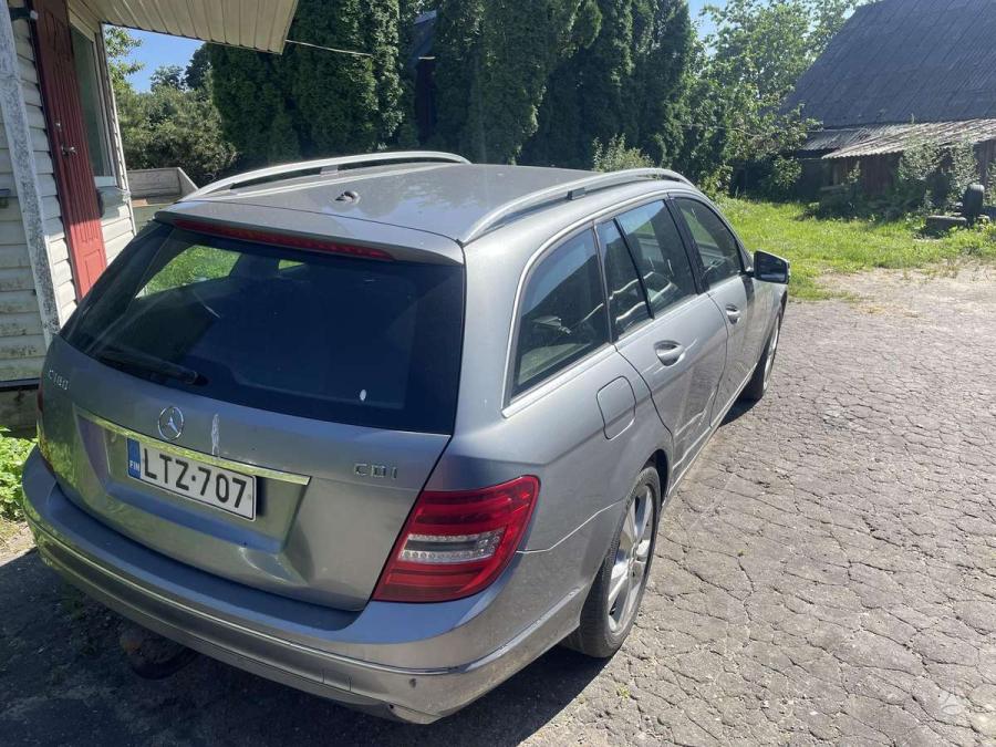 Pelēks Mercedes-Benz C 180 2013 Plungė, ar dzinēja tilpumu 2.10 L un nobraukumu 290 tūkst. km par 2900 €, foto 6 vietnē AUTOMOTO.COM.LV