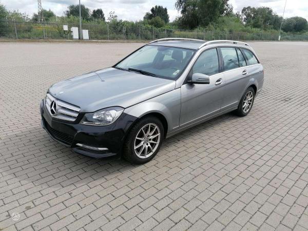 Pelēks Mercedes-Benz C 180 2013 Marijampole, ar dzinēja tilpumu 1.60 L un nobraukumu 179 tūkst. km par 3490 €, foto 1 vietnē AUTOMOTO.COM.LV