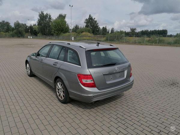 Pelēks Mercedes-Benz C 180 2013 Marijampole, ar dzinēja tilpumu 1.60 L un nobraukumu 179 tūkst. km par 3490 €, foto 7 vietnē AUTOMOTO.COM.LV