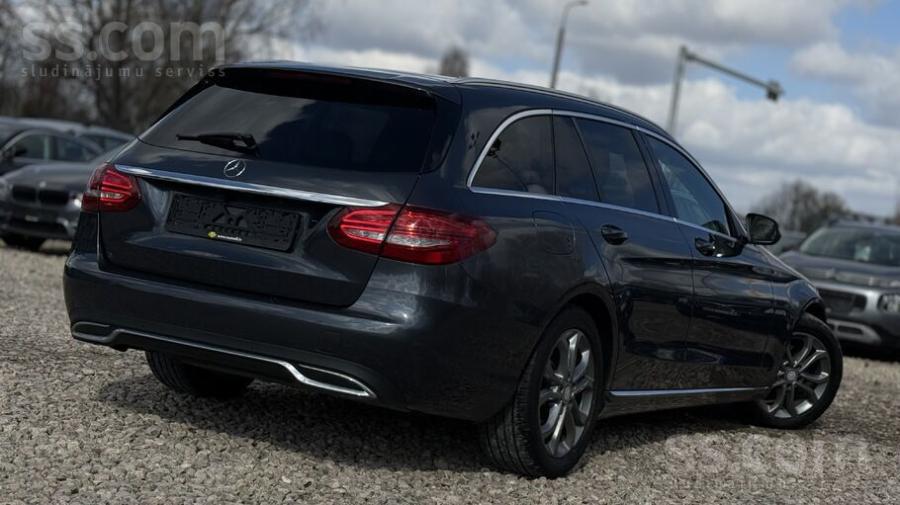 Pelēks Mercedes-Benz C 180 2015 Jelgava, ar dzinēja tilpumu 1.60 L un nobraukumu 241 tūkst. km par 9990 €, foto 4 vietnē AUTOMOTO.COM.LV