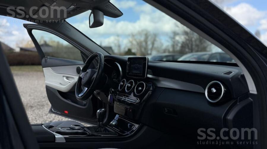 Pelēks Mercedes-Benz C 180 2015 Jelgava, ar dzinēja tilpumu 1.60 L un nobraukumu 241 tūkst. km par 9990 €, foto 9 vietnē AUTOMOTO.COM.LV